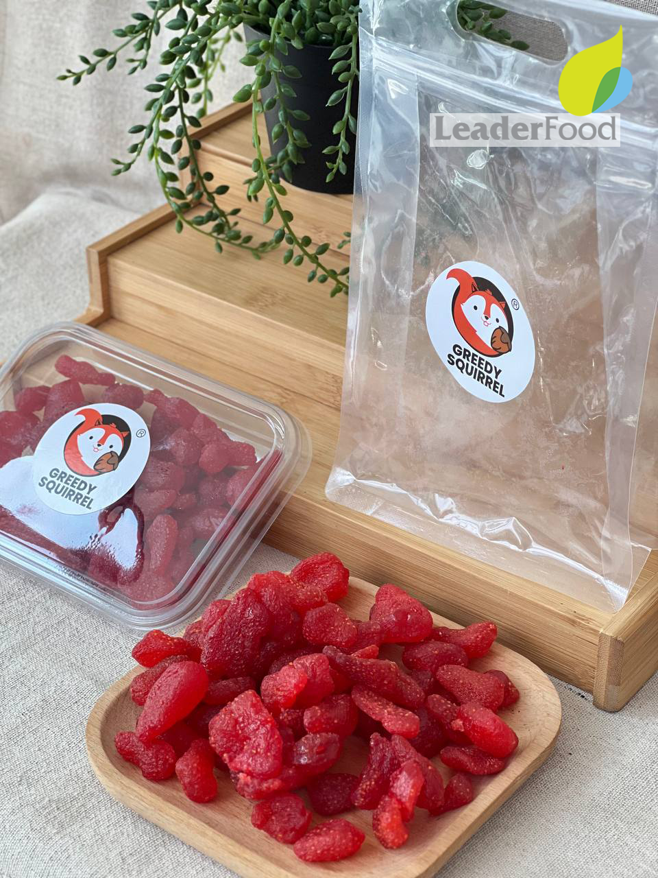 Leader Food. Dried Strawberry